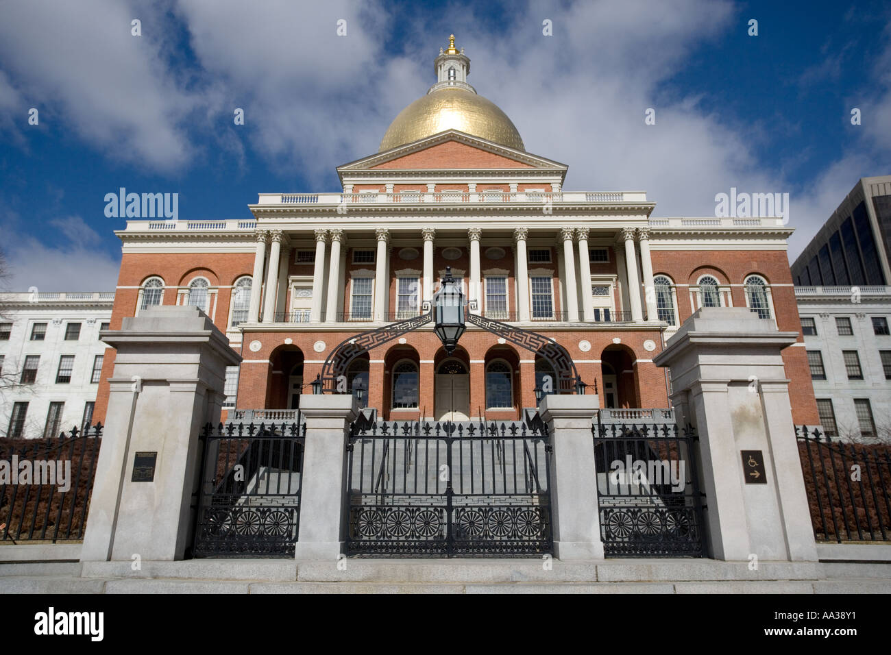 Massachusetts state house hi-res stock photography and images - Alamy
