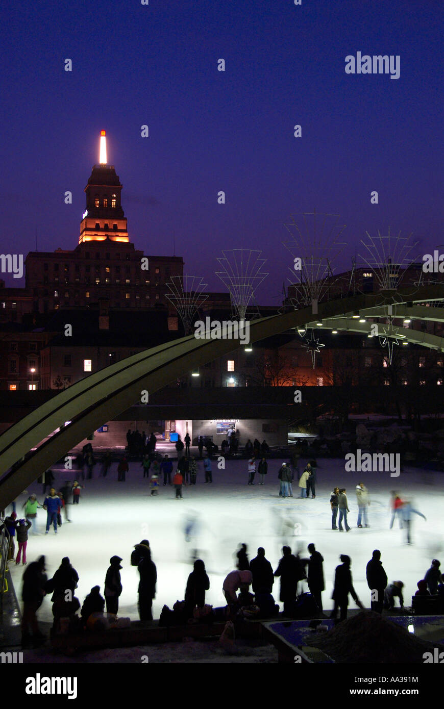 Toronto skating rink night hi-res stock photography and images - Alamy