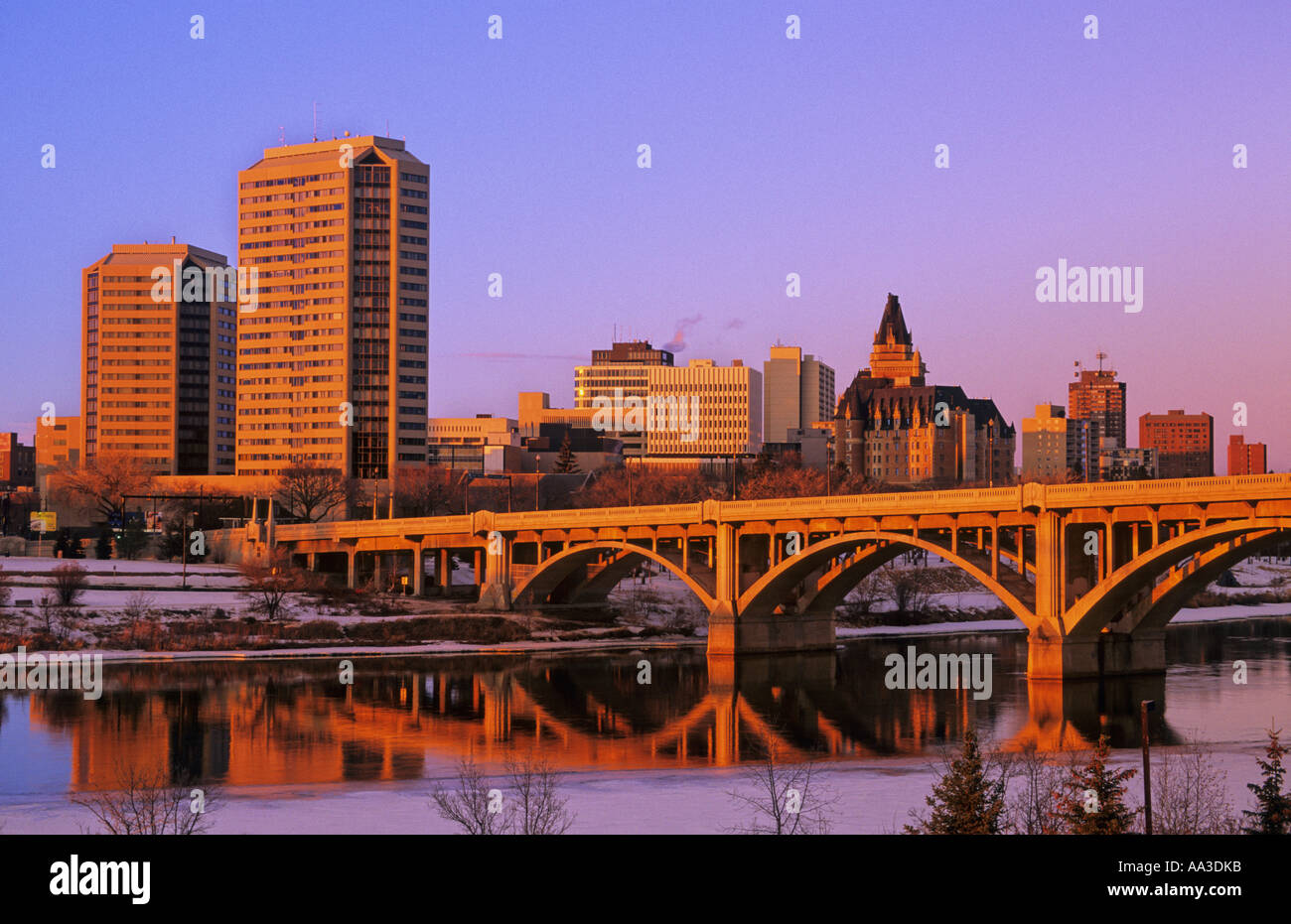 Saskatoon skyline and the south saskatchewan river hi-res stock ...