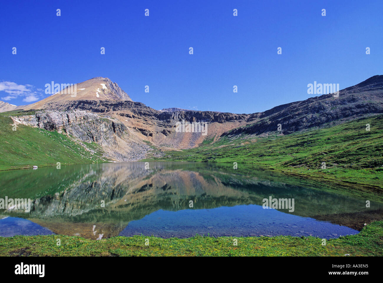 Helen Lake Banff High Resolution Stock Photography and Images - Alamy