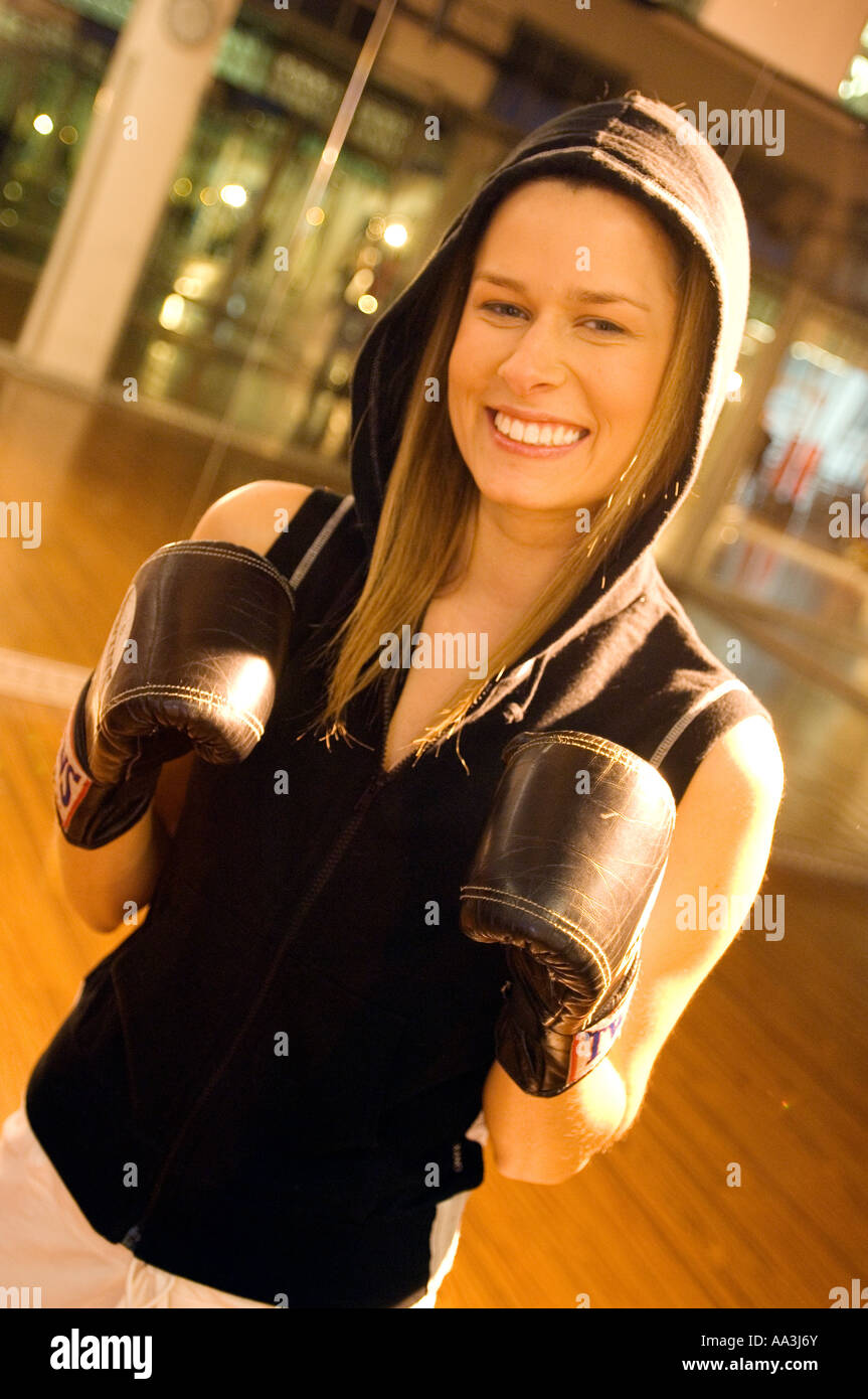 young woman boxing Stock Photo - Alamy