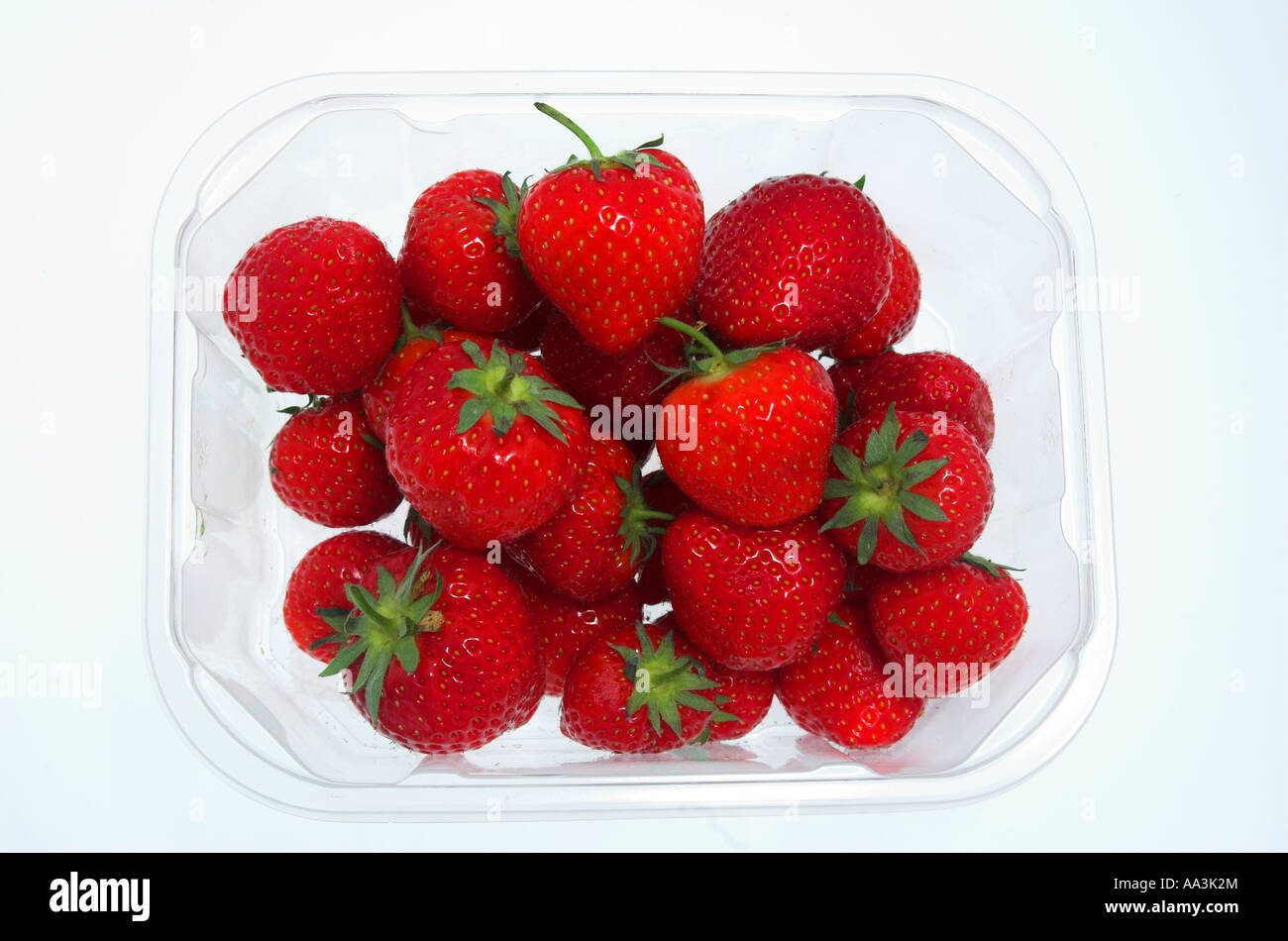 Strawberry punnet overhead hi-res stock photography and images - Alamy