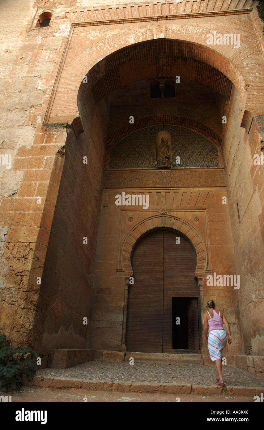 Women enters the Alhambra Stock Photo - Alamy