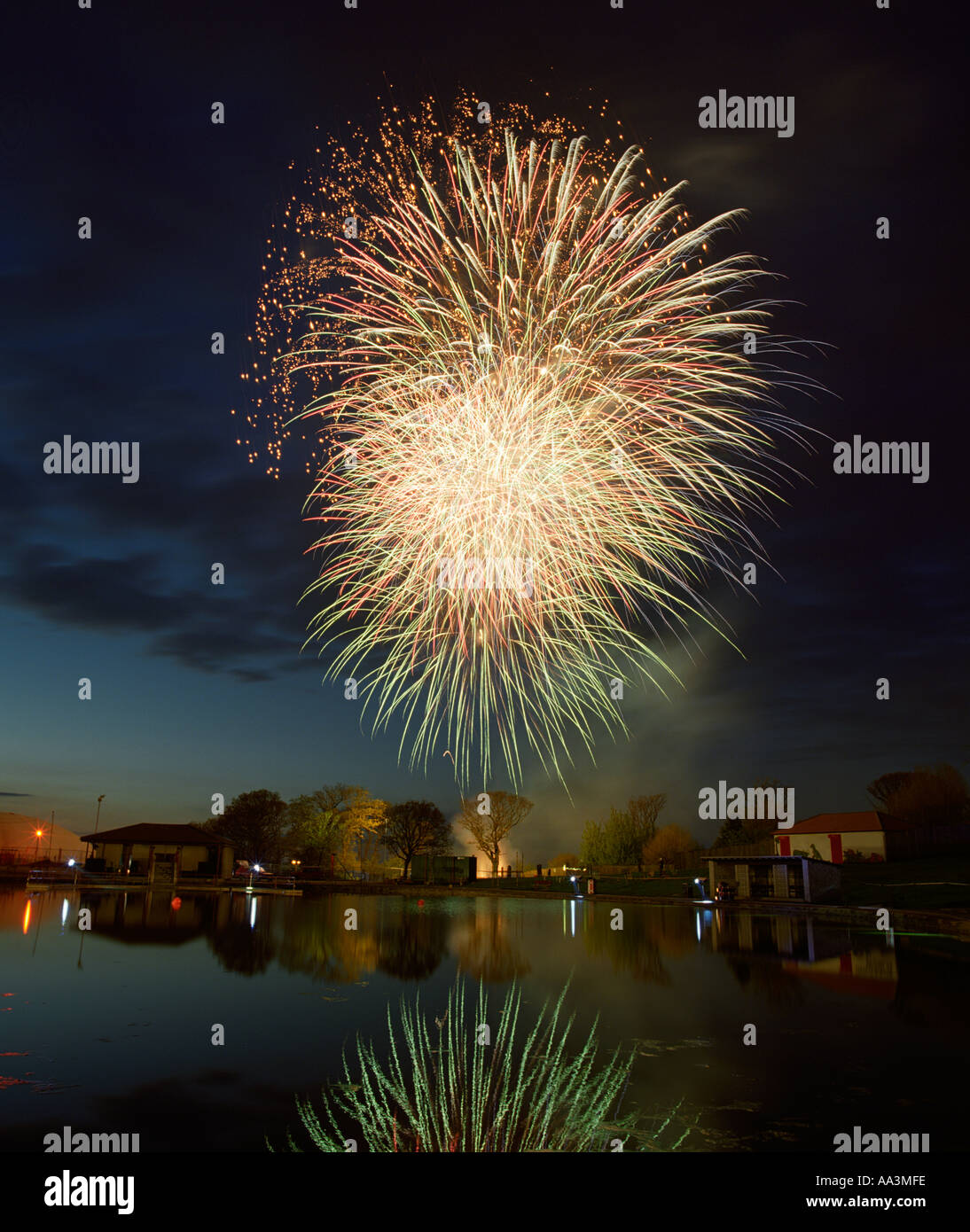 Uk bonfire night fireworks wales hi-res stock photography and images ...