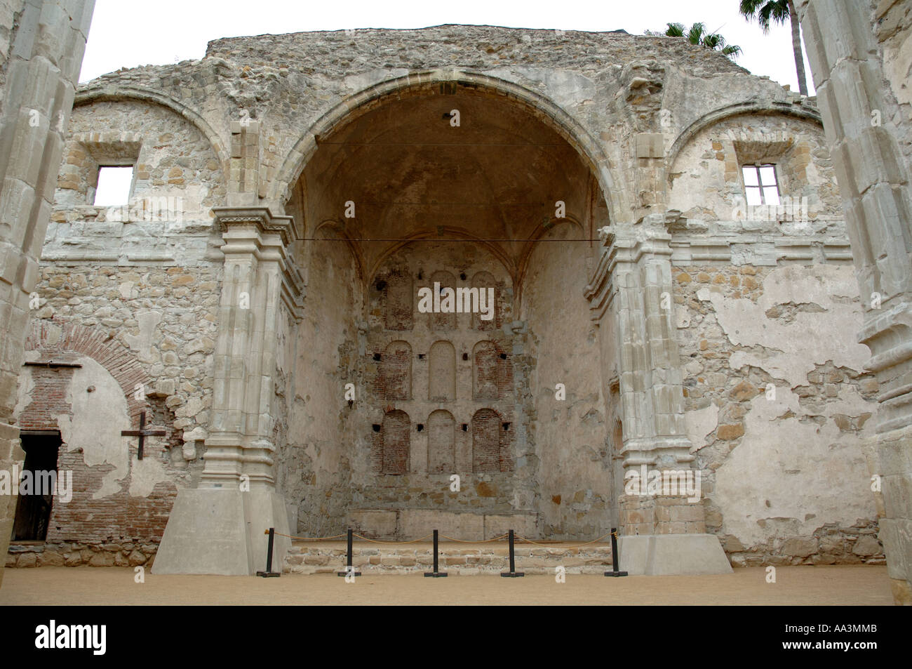 Great Stone Church Mission San Juan Capistrano CALIFORNIA Stock Photo ...