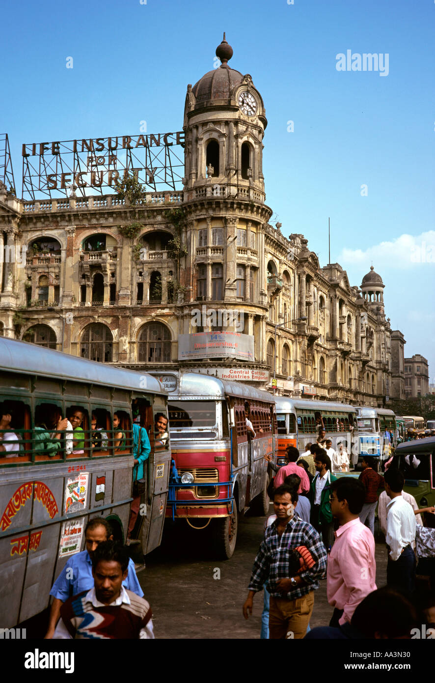 India Calcutta West Bengal people waiting for buses in Surendra Nath ...