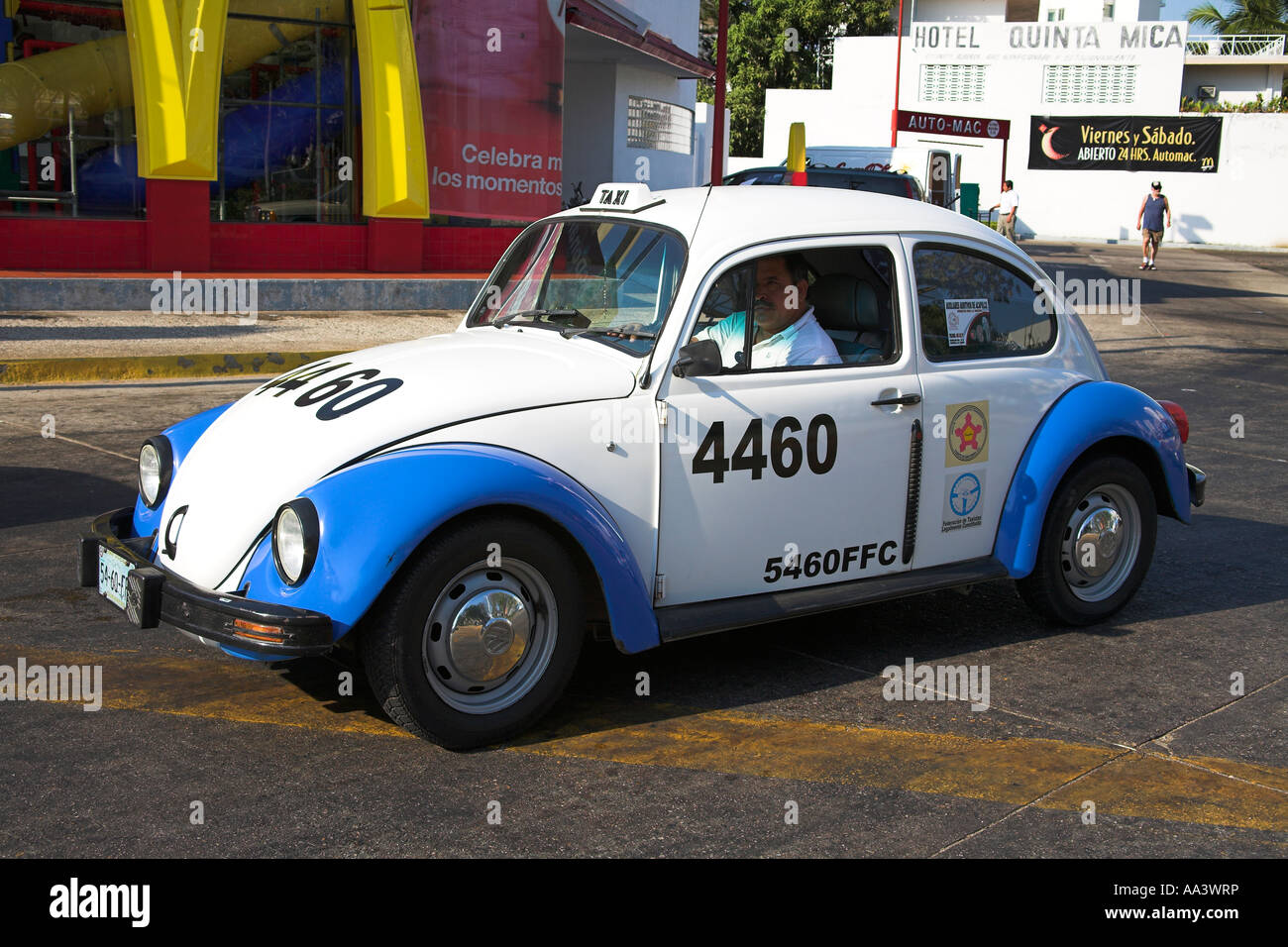 Taxi at roadside, Acapulco, Guerrero State, Mexico Stock Photo - Alamy