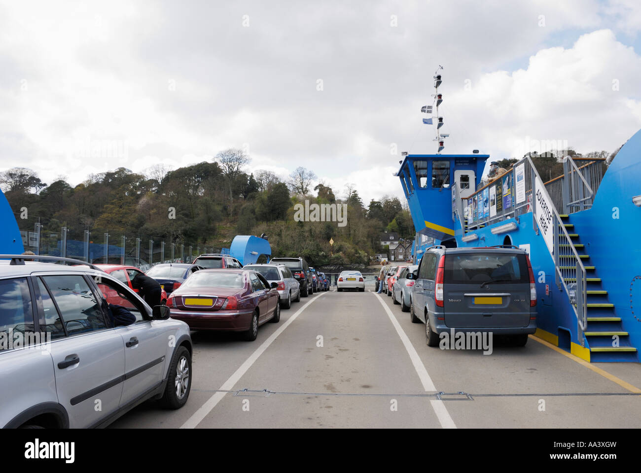King harry ferry cornwall hi-res stock photography and images - Alamy