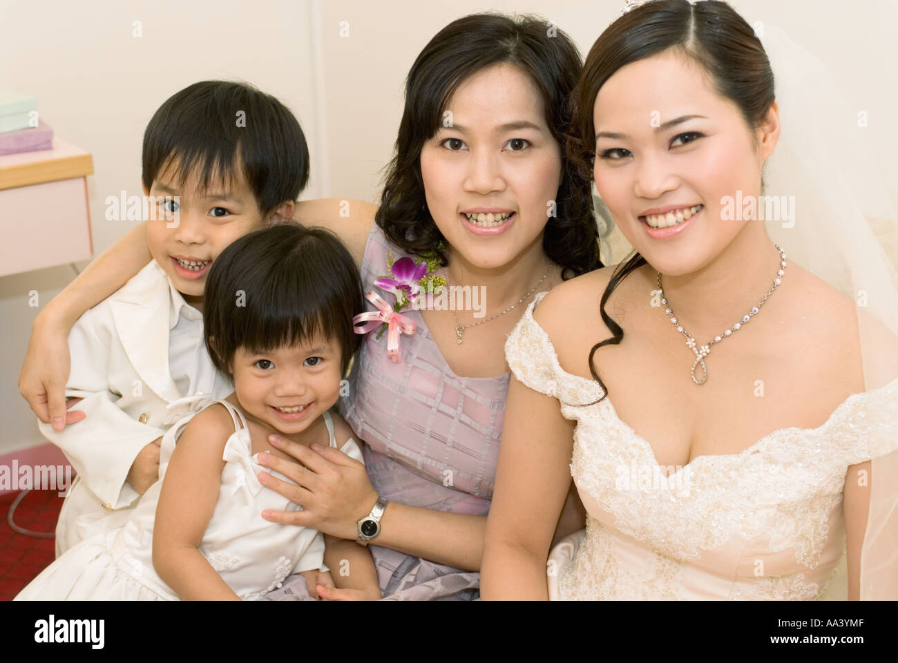 Taiwan Wedding Traditional Stock Photos & Taiwan Wedding Traditional ...