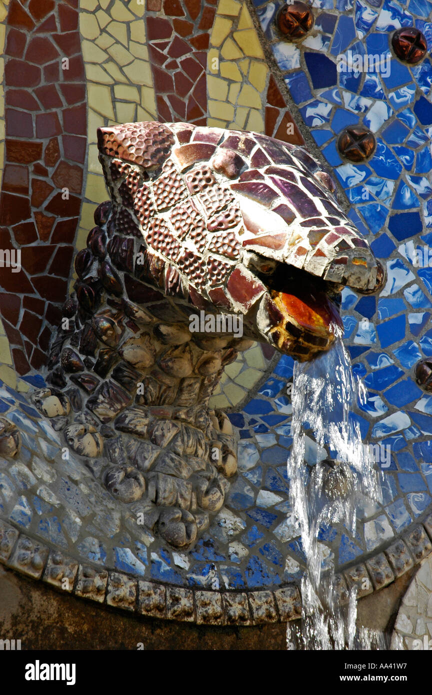 Barcelona park guell gaudi snake hi-res stock photography and images ...
