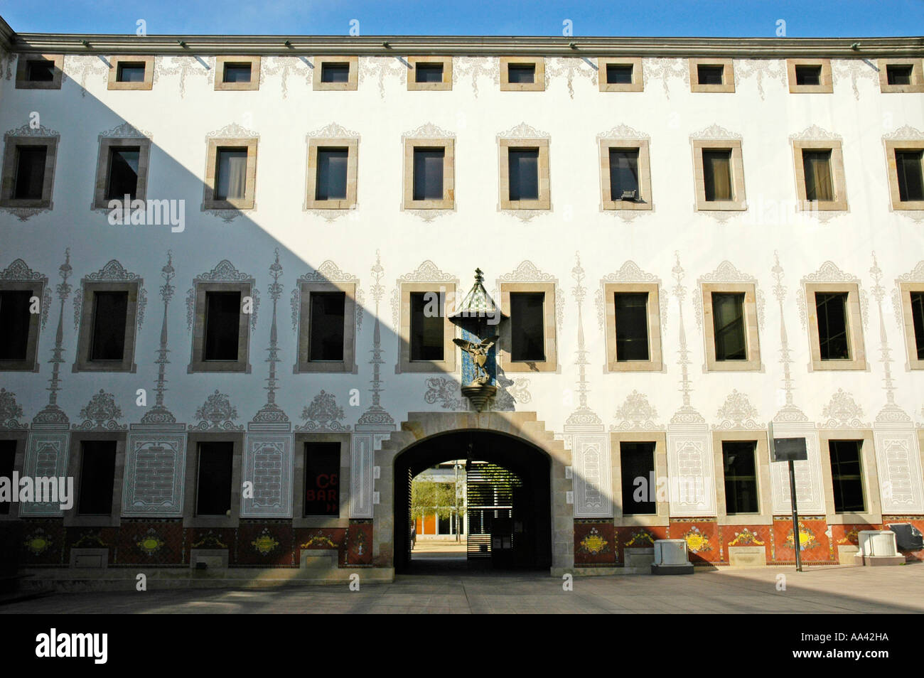 Modern white barcelona spain art gallery hi-res stock photography and ...