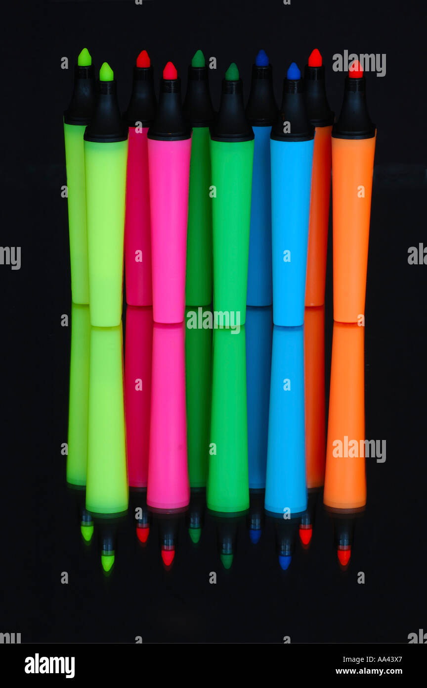 Standing felt tip pens Stock Photo - Alamy