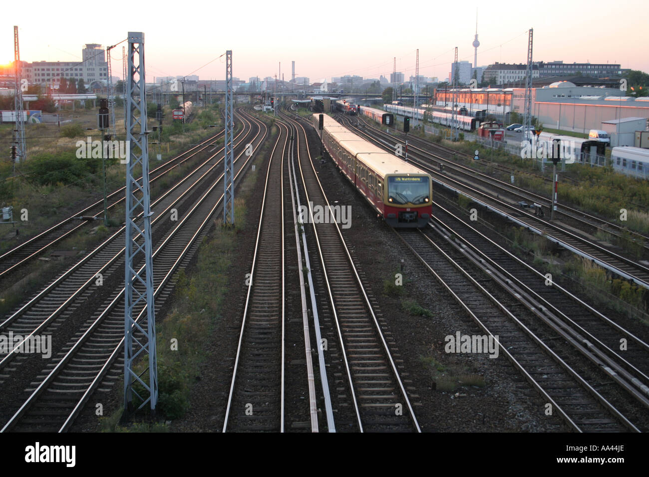 S bahn track hi-res stock photography and images - Alamy