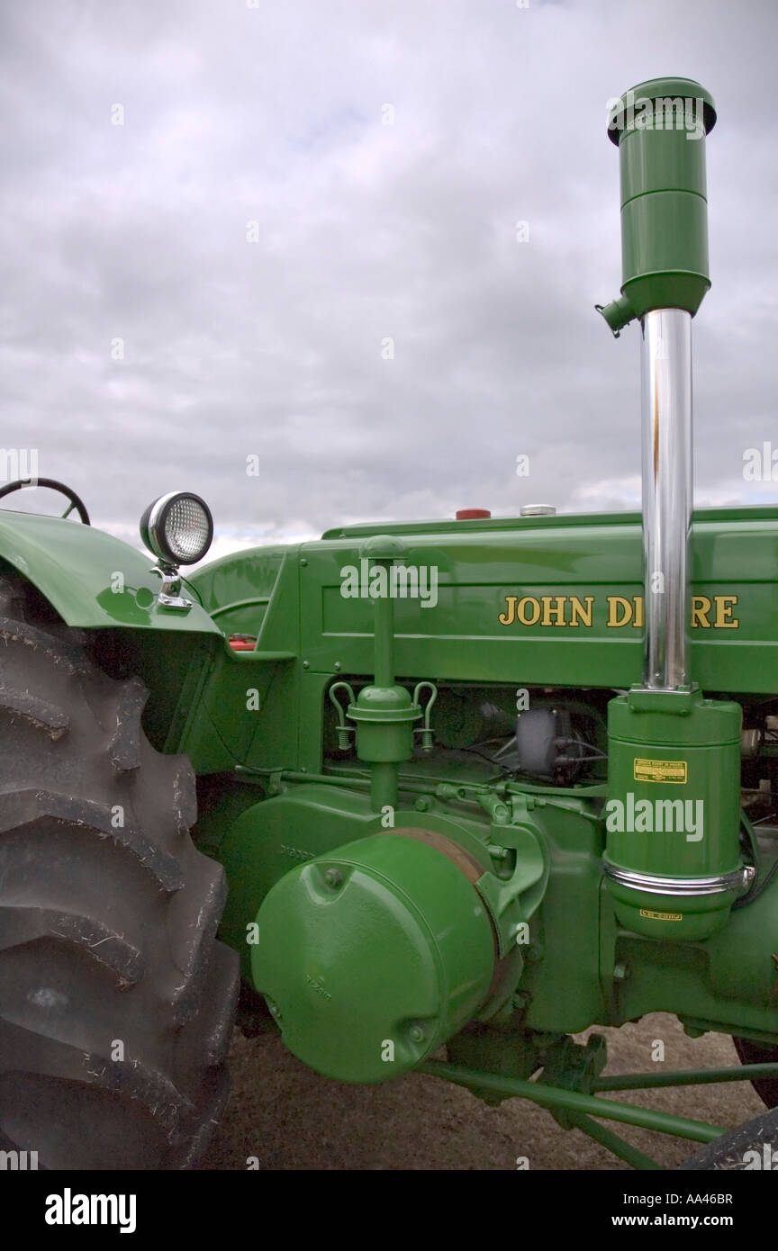 Vintage John Deere passenger side view Stock Photo - Alamy