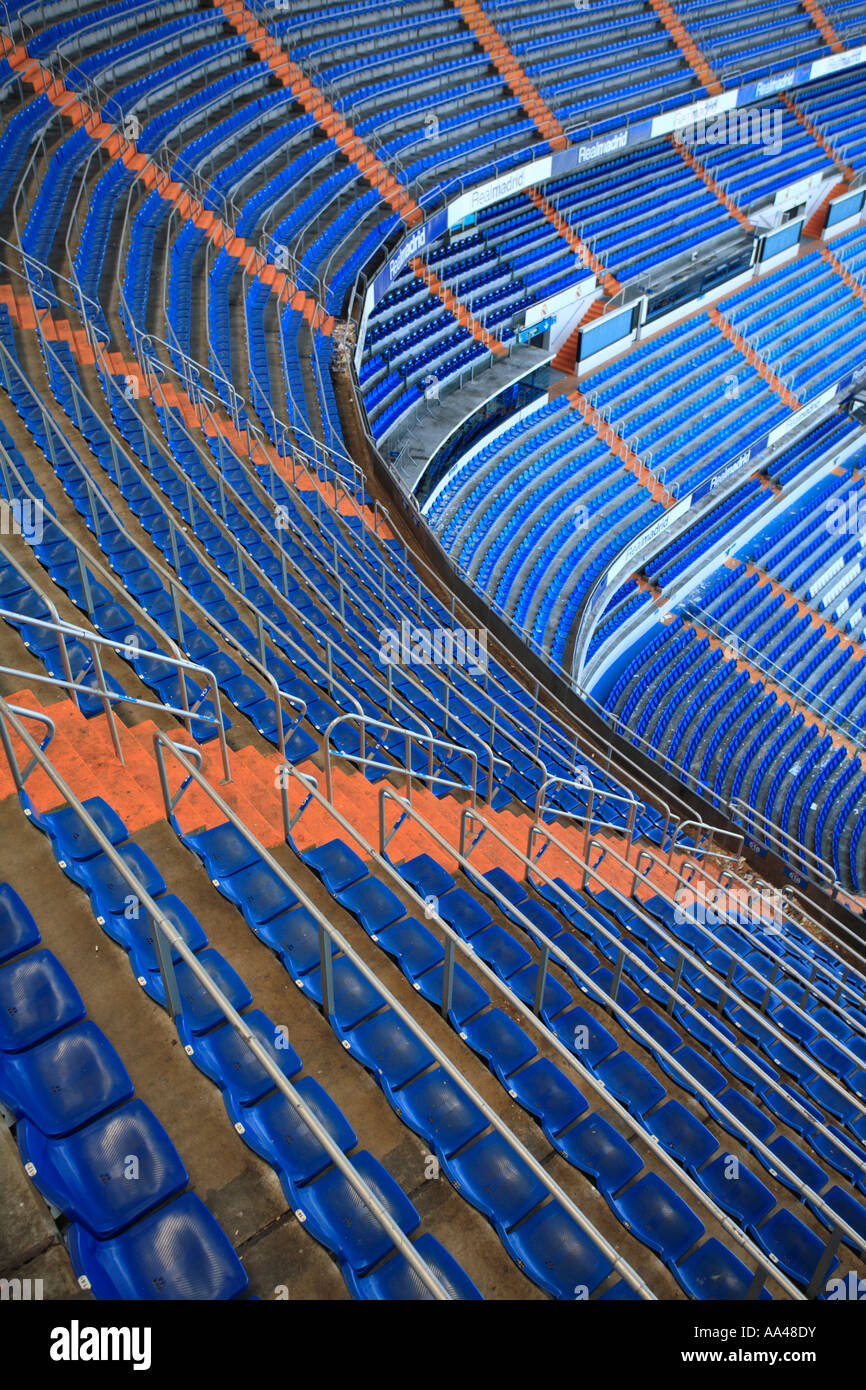 Estadio vertical hi-res stock photography and images - Alamy
