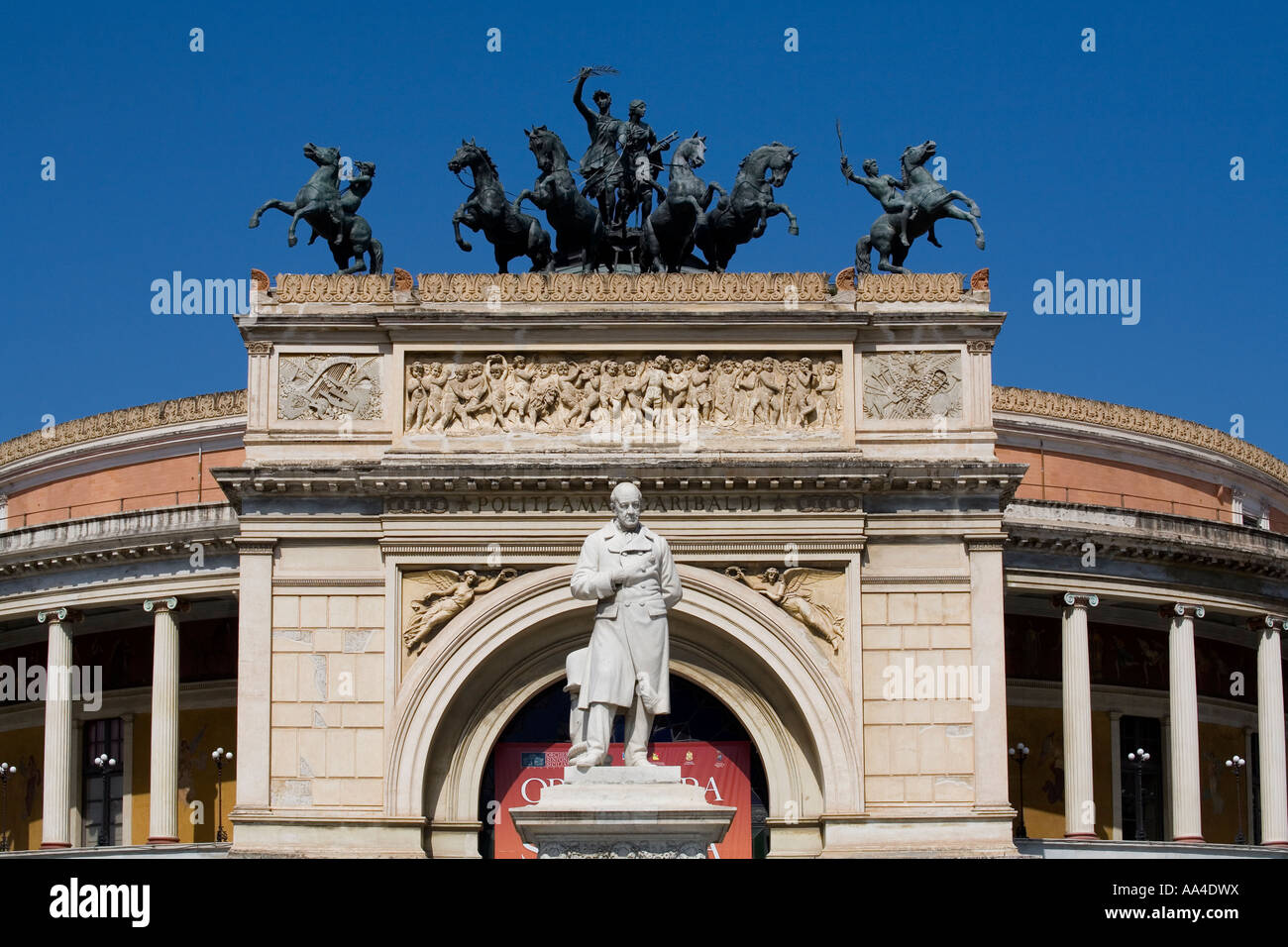 Piazza Politeama Palermo Sicily Italy Stock Photo - Alamy