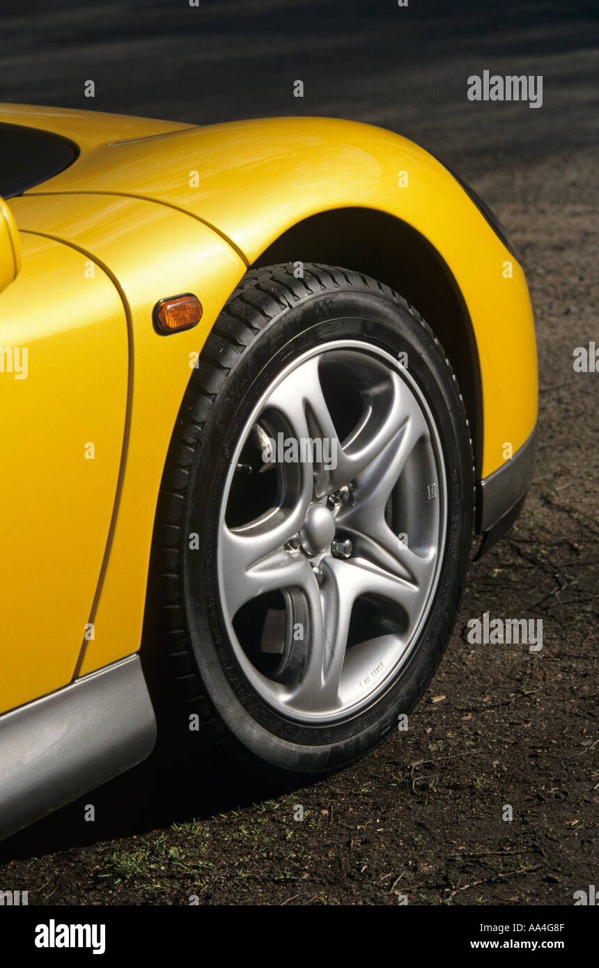Renault Sport Spyder Spider wheel Stock Photo - Alamy