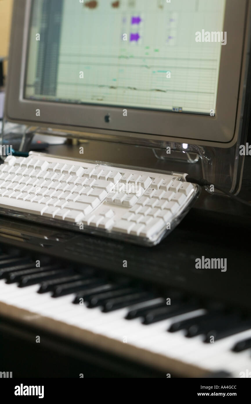 Recording studio equipment Keyboard and computer Stock Photo - Alamy