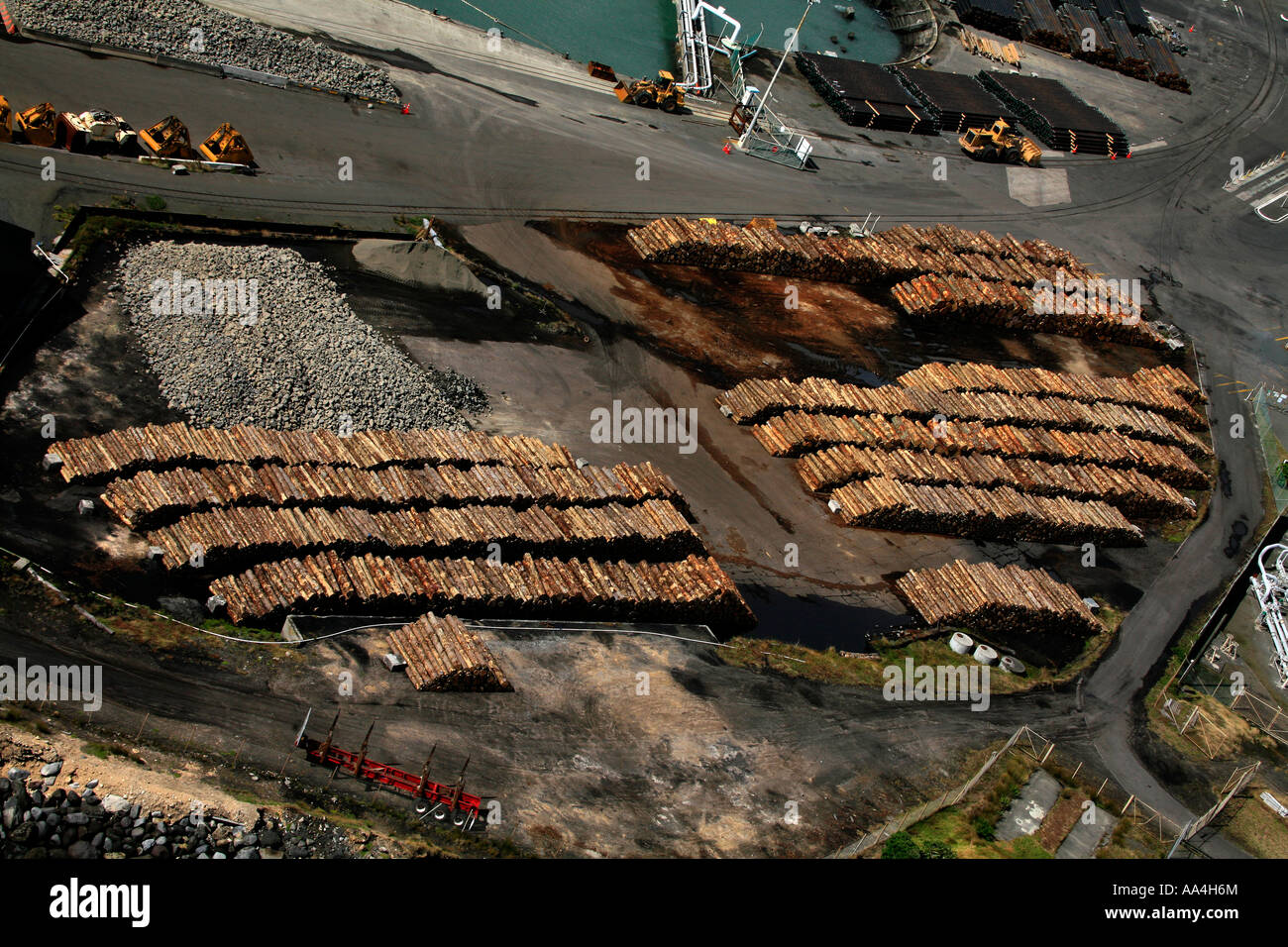 Nz timber exports hi-res stock photography and images - Alamy