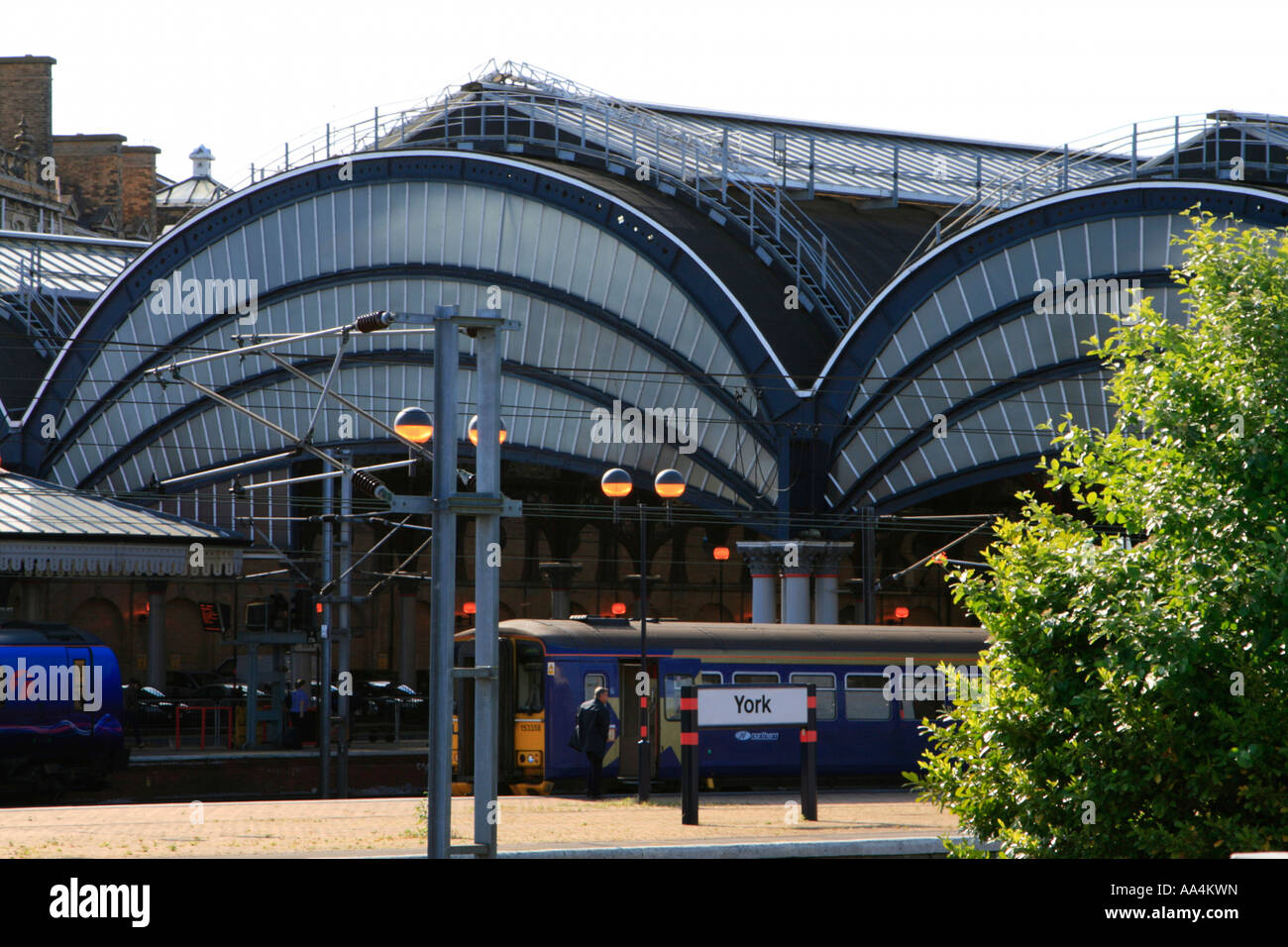 York railway hi-res stock photography and images - Alamy