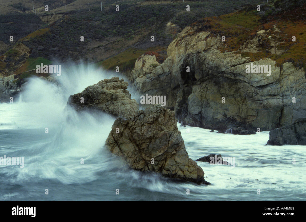 Storm waves pounding the Big Sur coast Stock Photo - Alamy