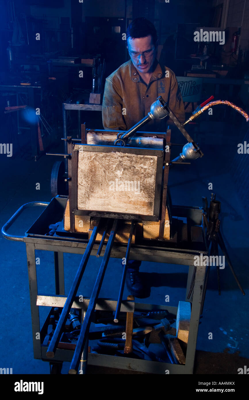 Worker shaping metal rods hi-res stock photography and images - Alamy