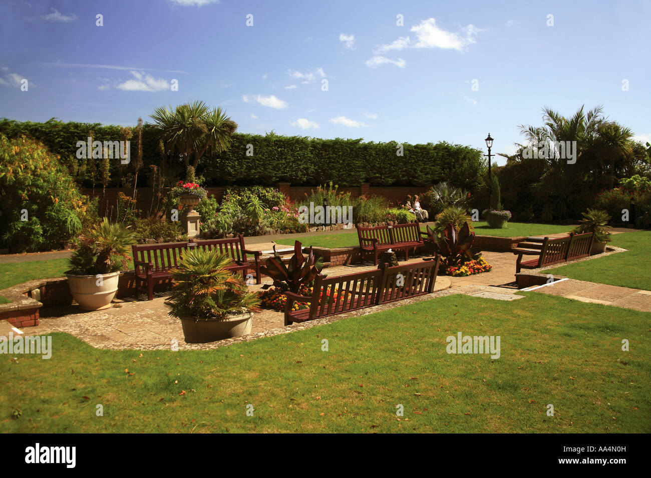 Devon garden gardens seaside town hi-res stock photography and images ...