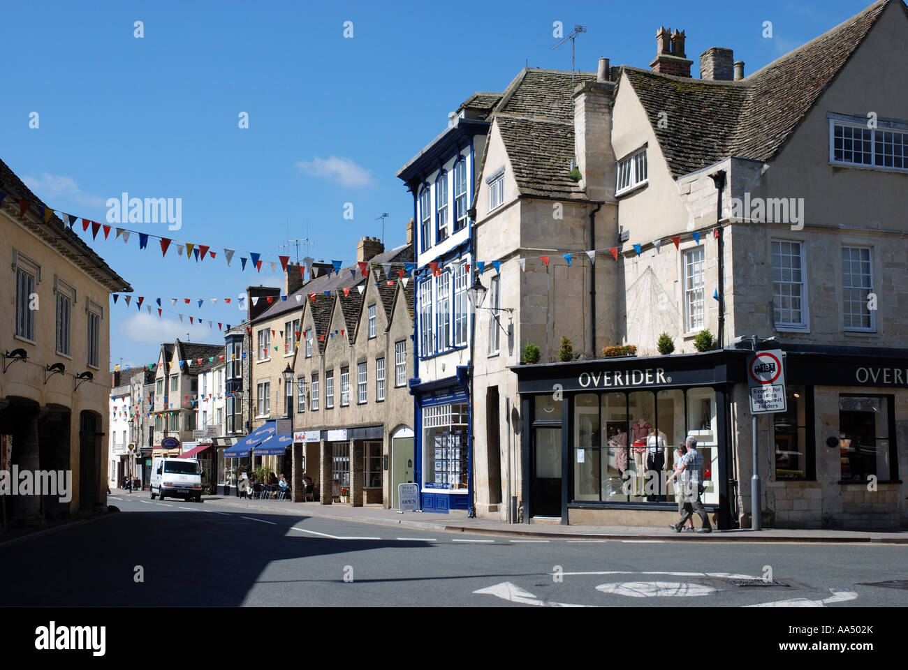 Tetbury town centre hi-res stock photography and images - Alamy