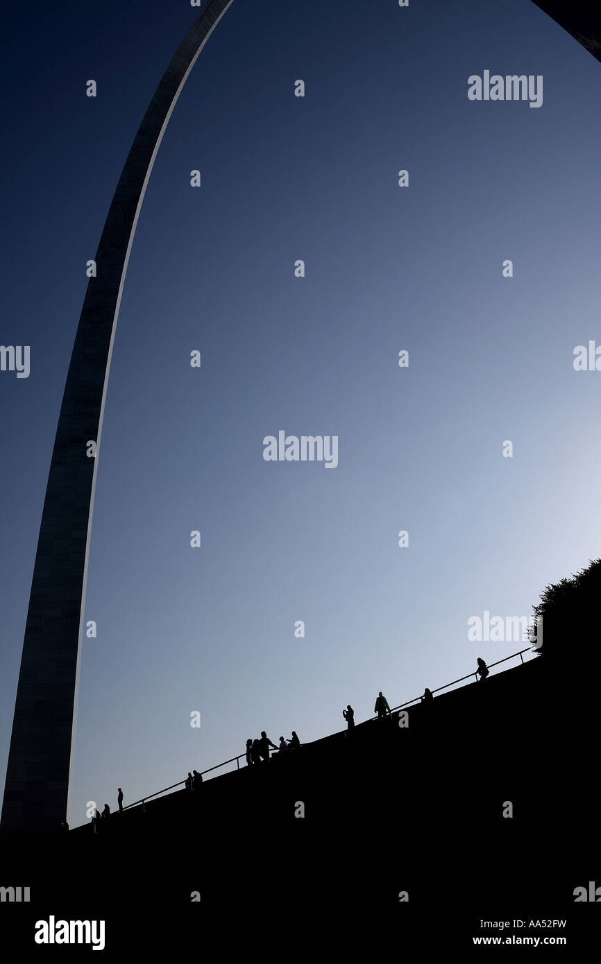 Gateway Arch and tourists Saint Louis Missouri Stock Photo - Alamy