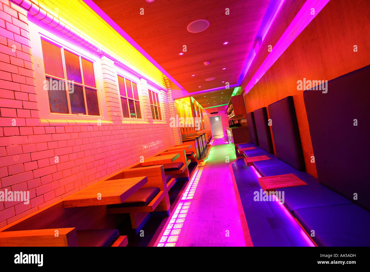 London nightclub interior hi-res stock photography and images - Alamy