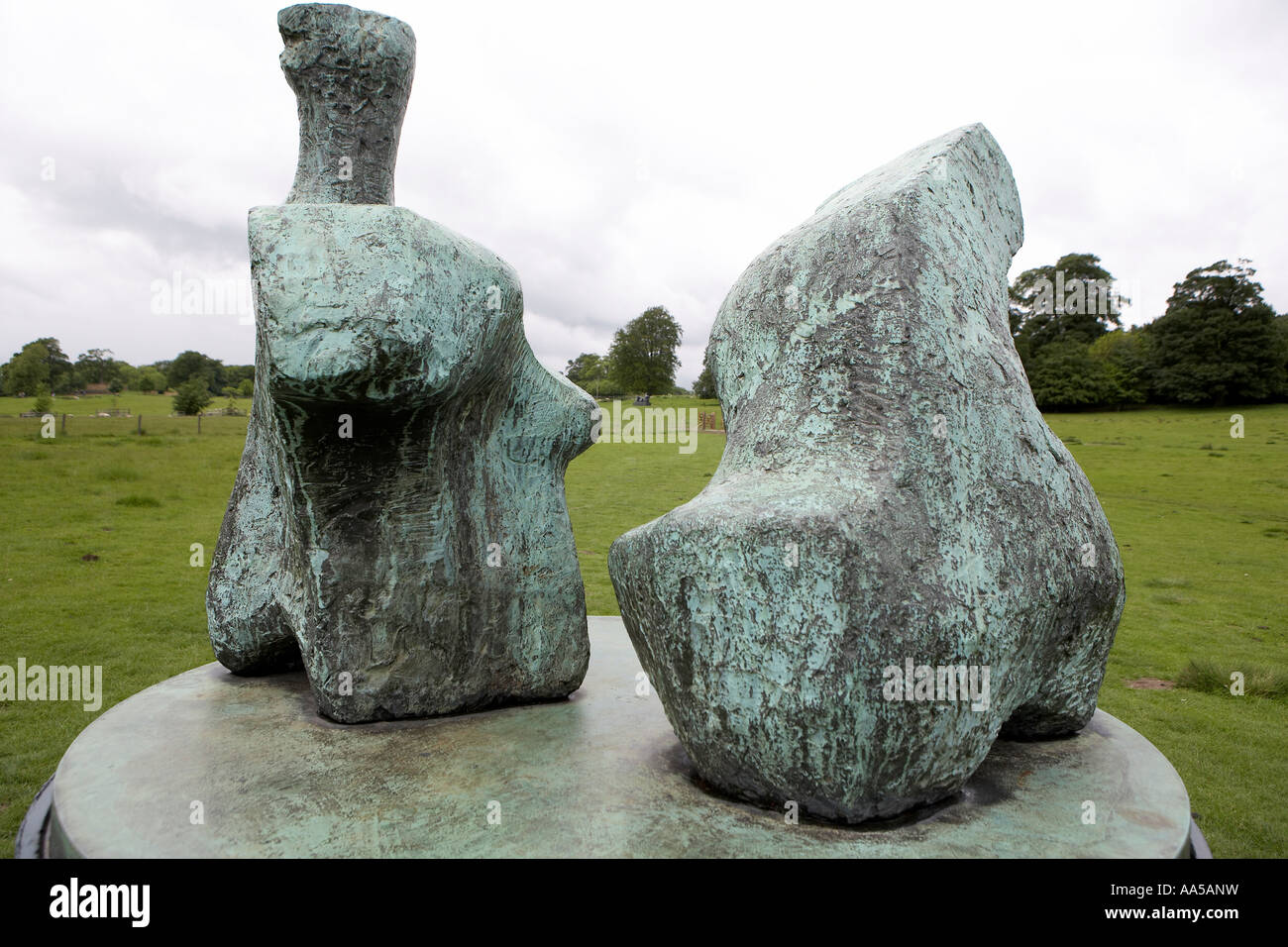 Henry Moore sculptures Two Piece Reclinging Figure Number 1 1959 Bronze ...