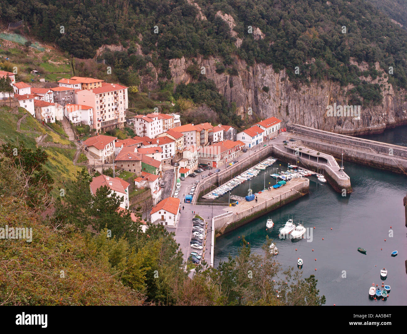 Elantxobe Harbour High Resolution Stock Photography and Images - Alamy