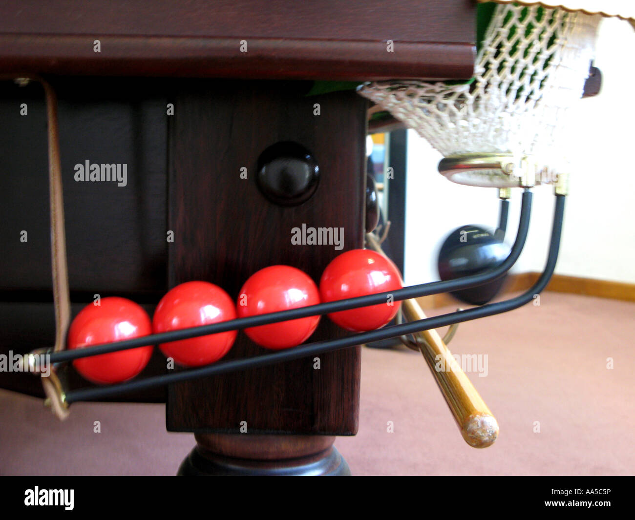 Snooker ball black hi-res stock photography and images - Alamy