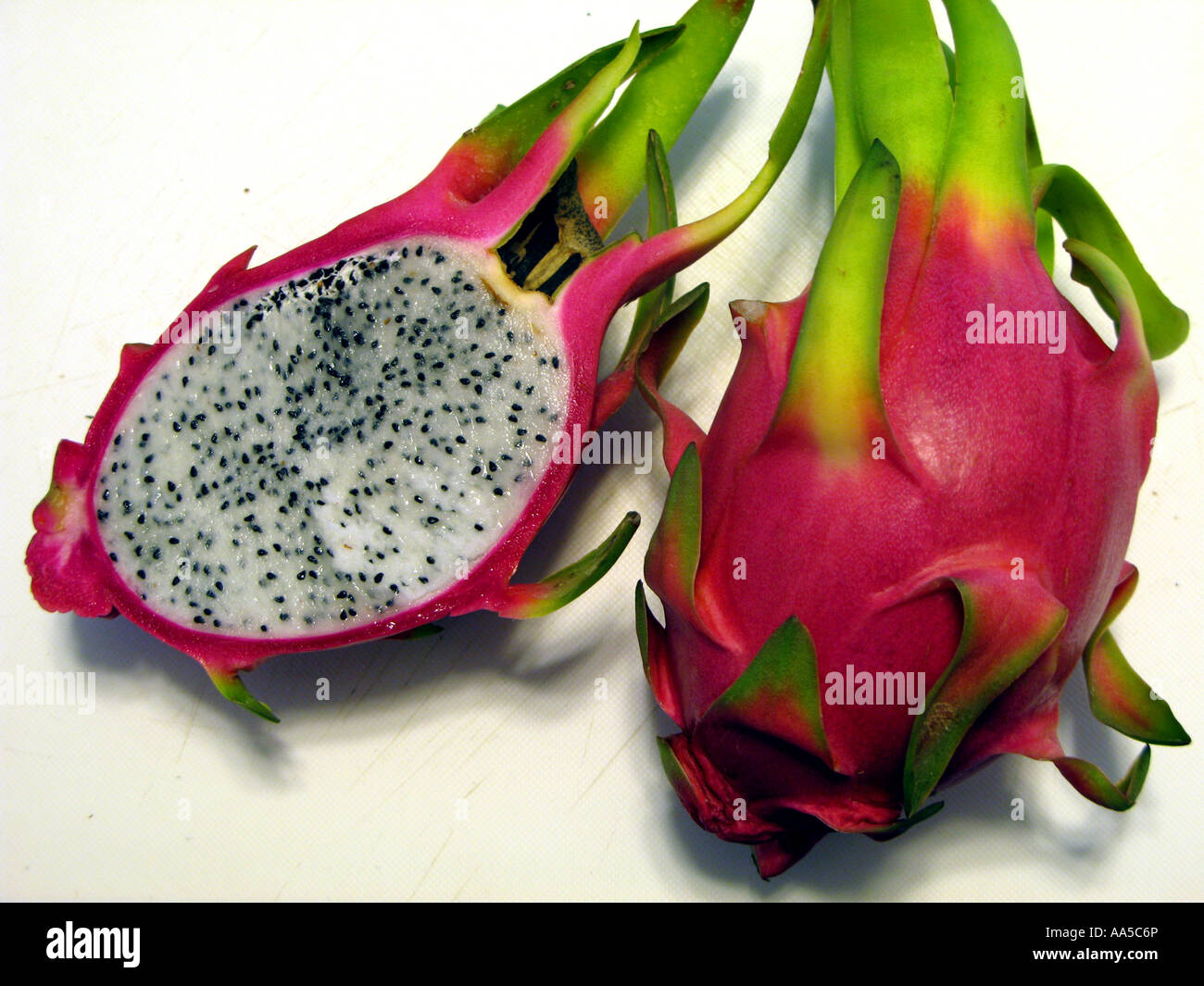 Pitaya / Red Dragon fruit / Pitahaya Stock Photo - Alamy