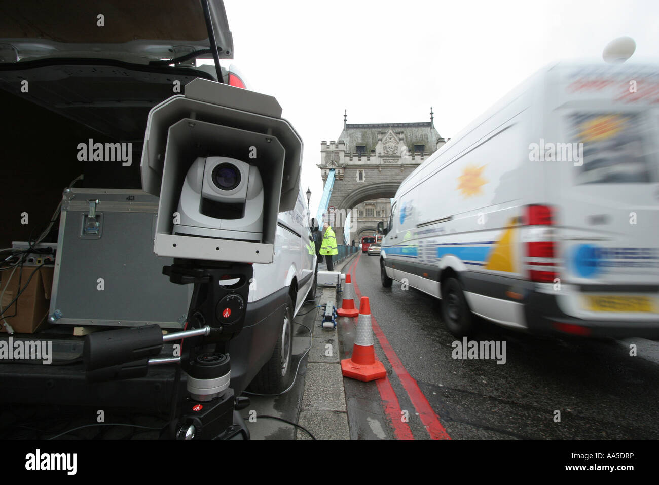 Exhaust fume london hi-res stock photography and images - Alamy