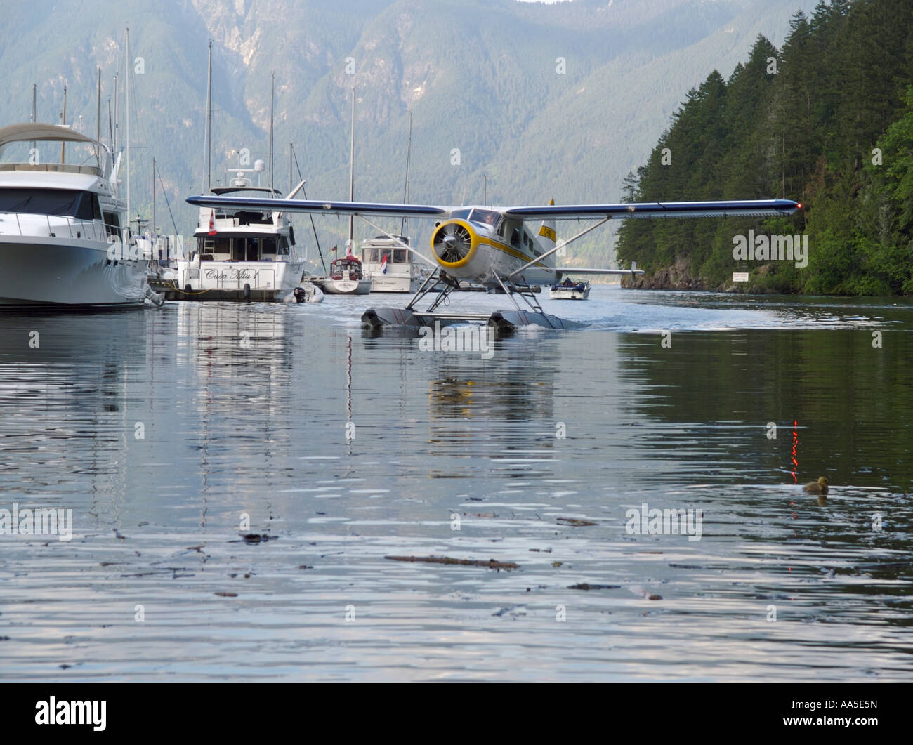 Seaplane boat hi-res stock photography and images - Alamy
