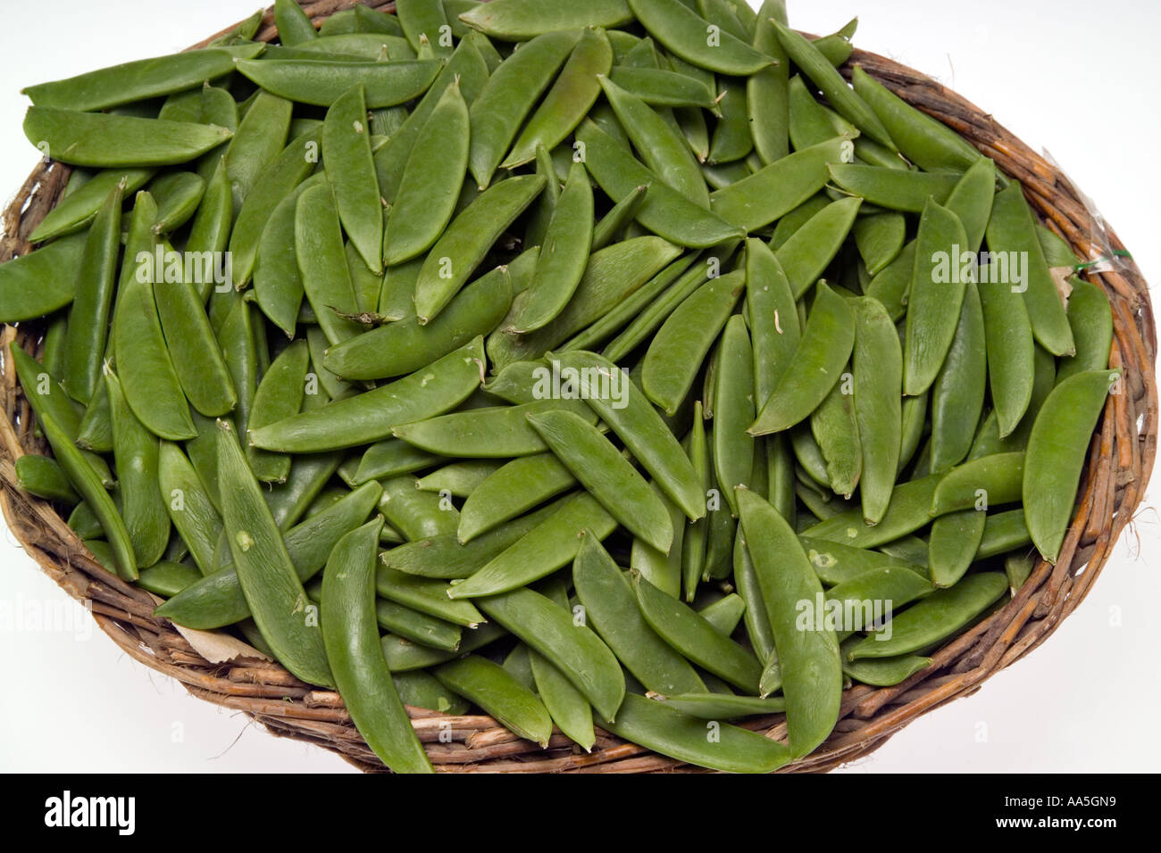 Sugarsnap pea plant hi-res stock photography and images - Alamy
