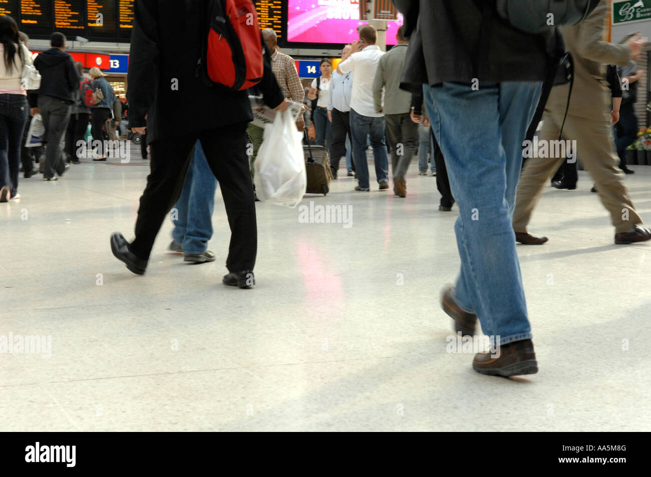 Shoes train london platform hi-res stock photography and images - Alamy