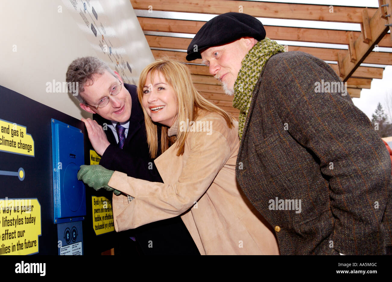 Sian Lloyd and Lembit Opik opening new Energy and Power display at ...
