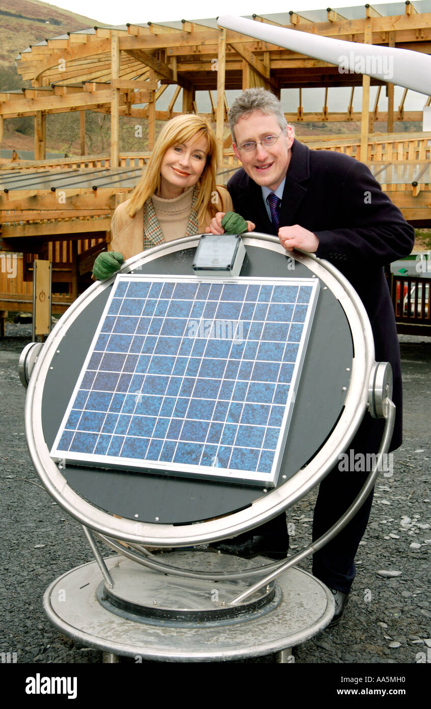 Sian Lloyd and Lembit Opik opening new Energy and Power display at ...