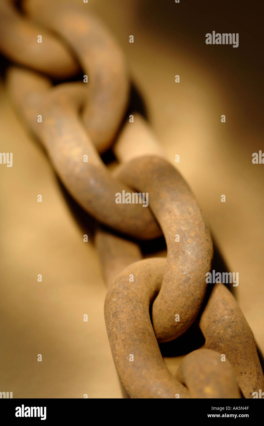 Heavy duty chain hi-res stock photography and images - Alamy