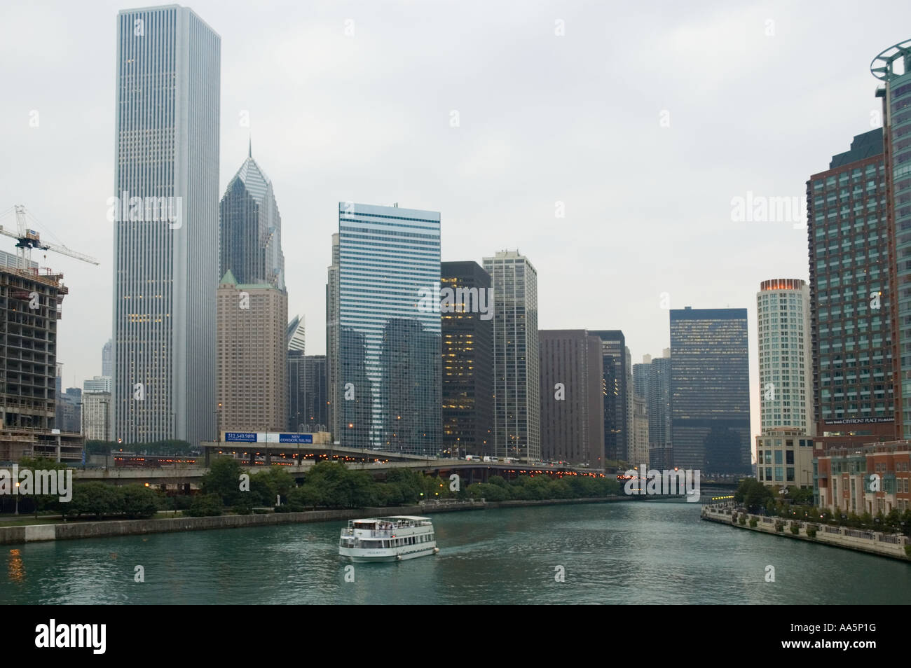 Chicago Waterfront, showing the skyscrapers on the rivers flowing into ...