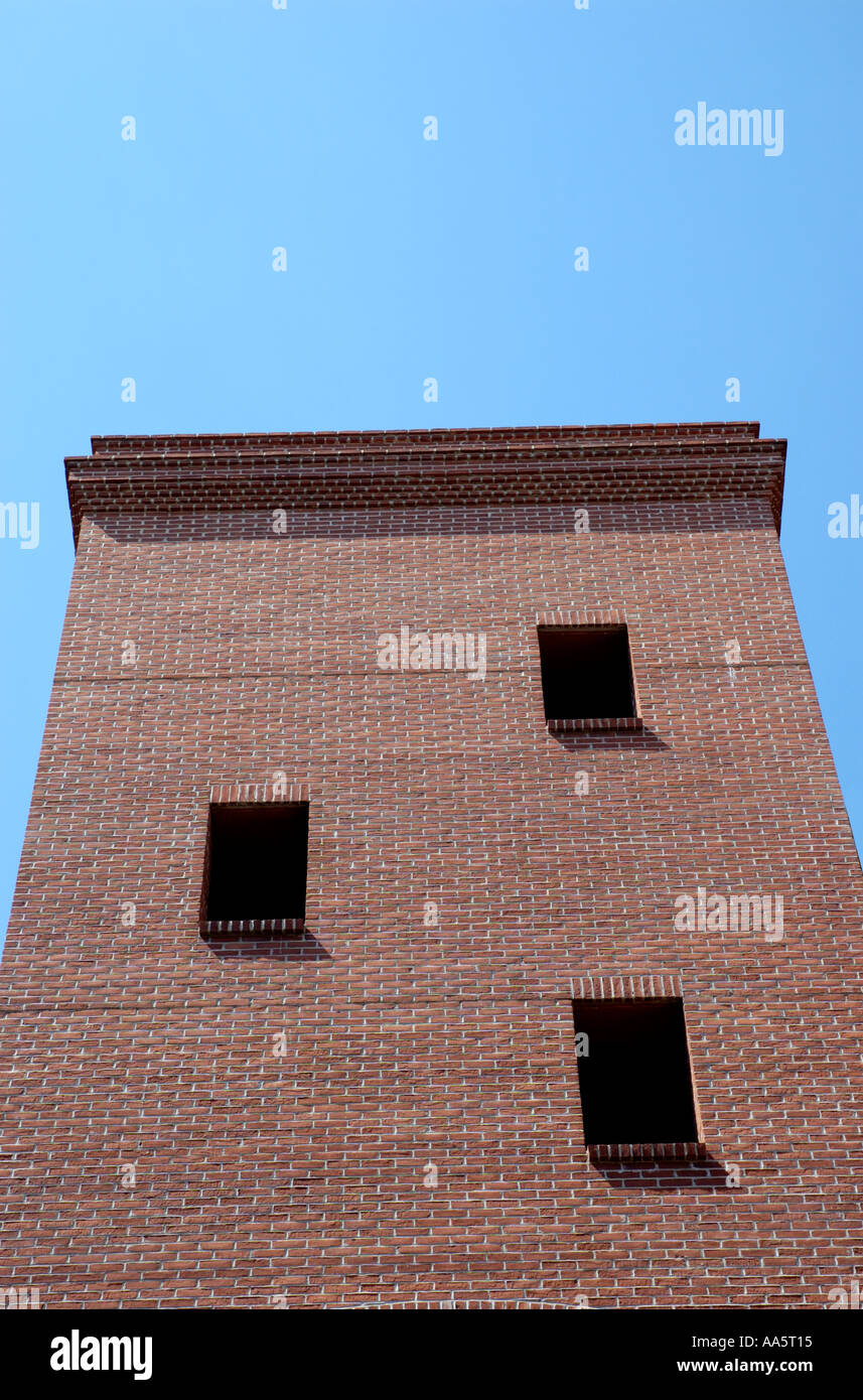 Orange brick building windows hi-res stock photography and images - Alamy