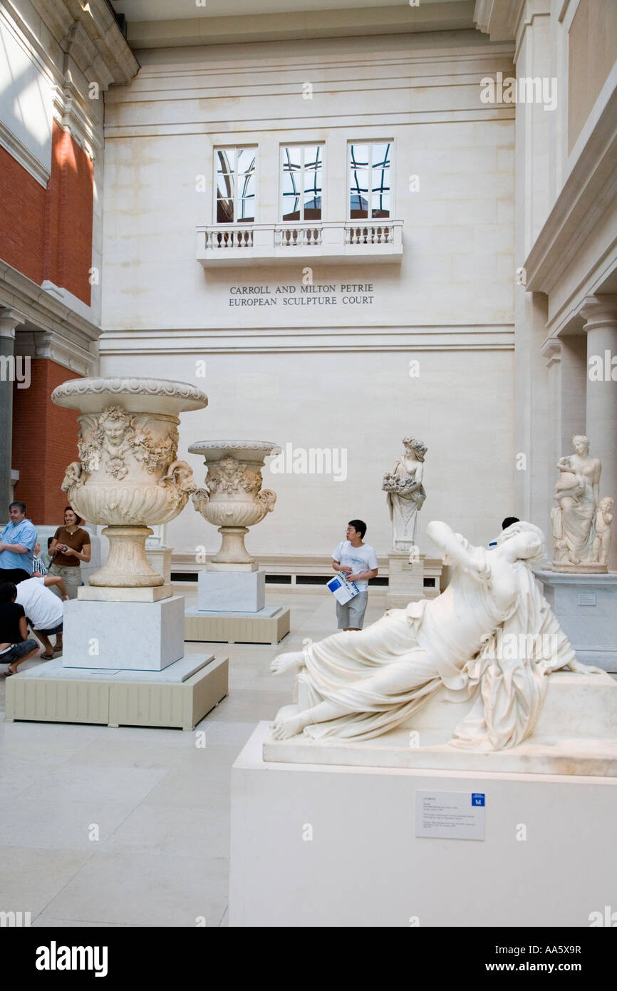 Nyc court statue hi-res stock photography and images - Alamy