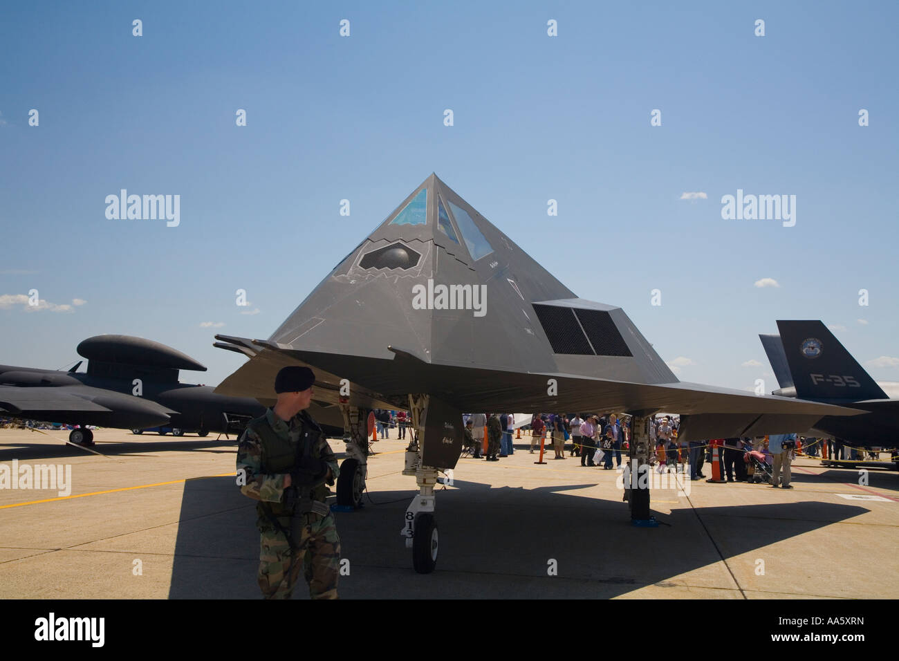 F 117 nighthawk hi-res stock photography and images - Alamy