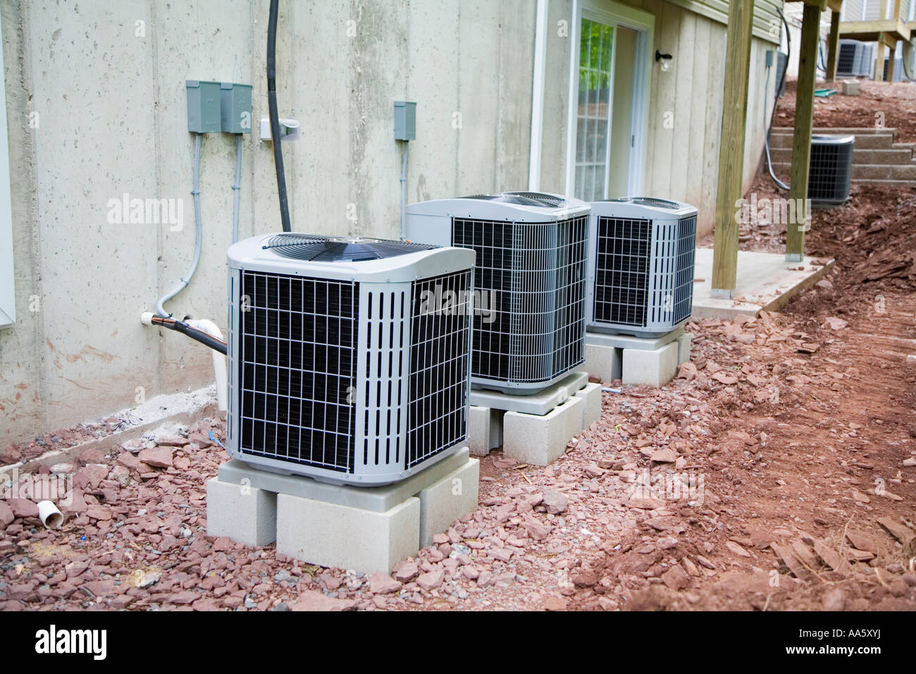 Install new air conditioner hi-res stock photography and images - Alamy