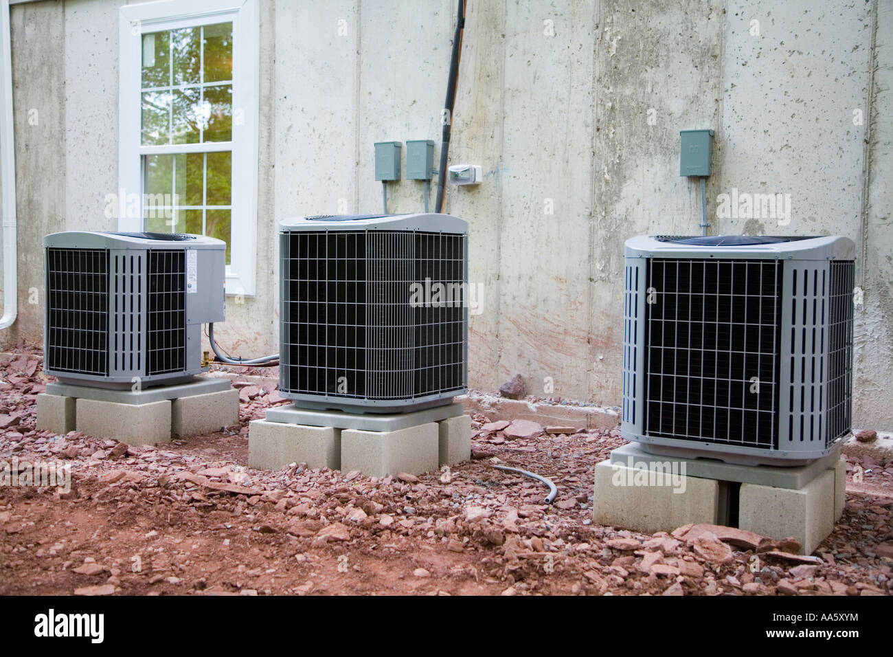 Install new air conditioner hi-res stock photography and images - Alamy