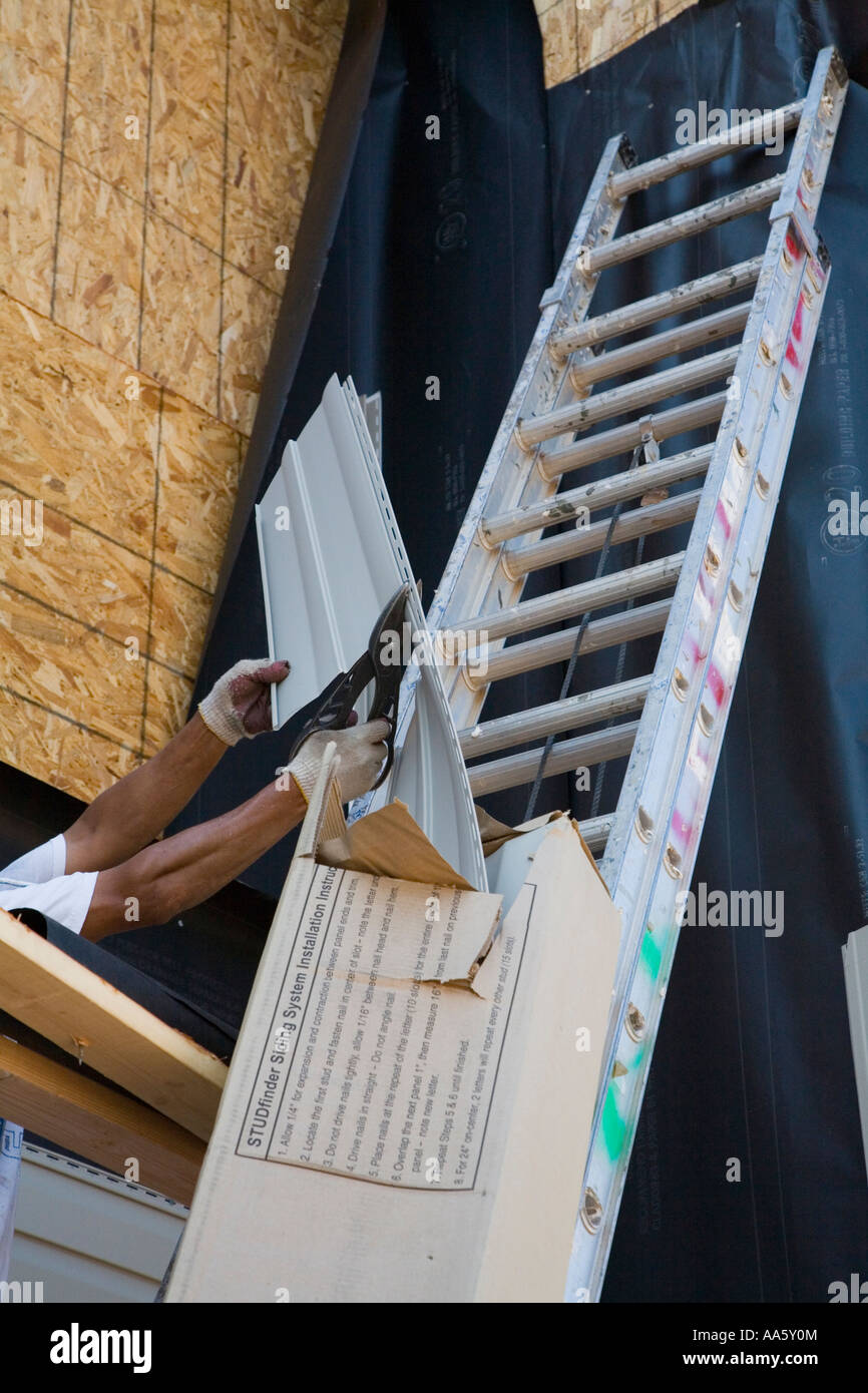 Installing vinyl siding hi-res stock photography and images - Alamy