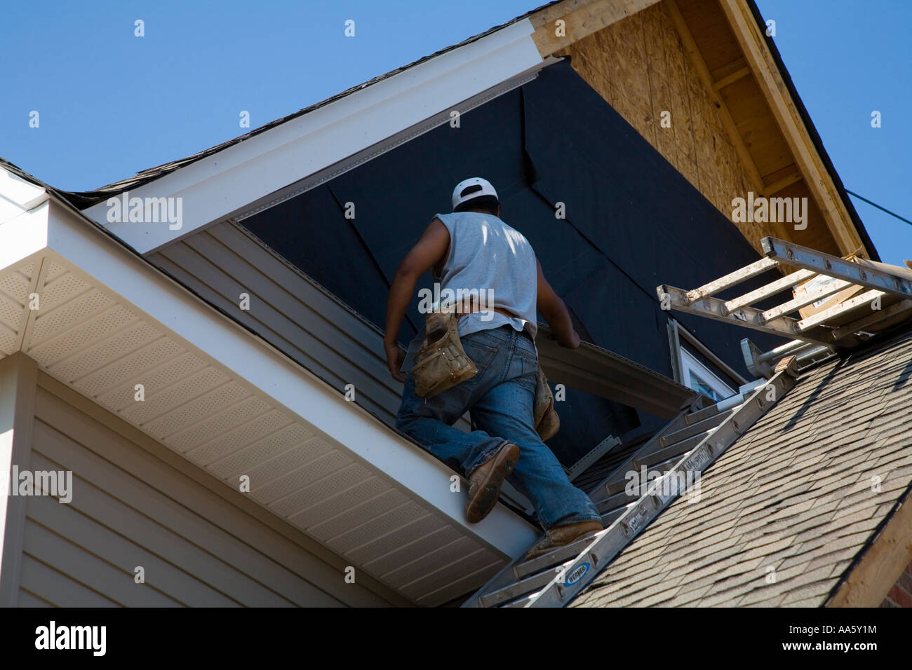 Installing vinyl siding hi-res stock photography and images - Alamy