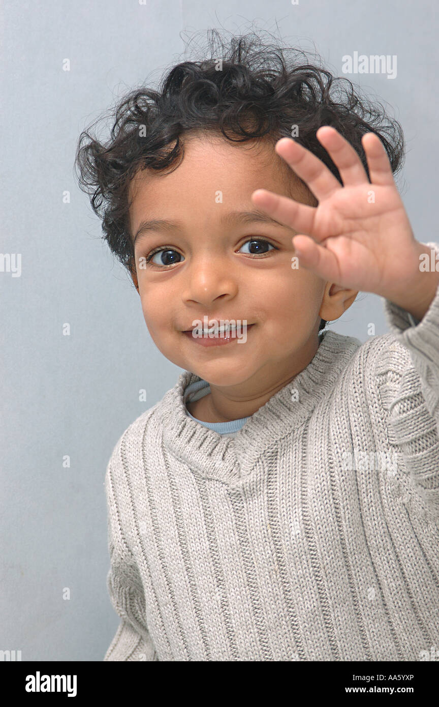 Kids waving india hi-res stock photography and images - Alamy